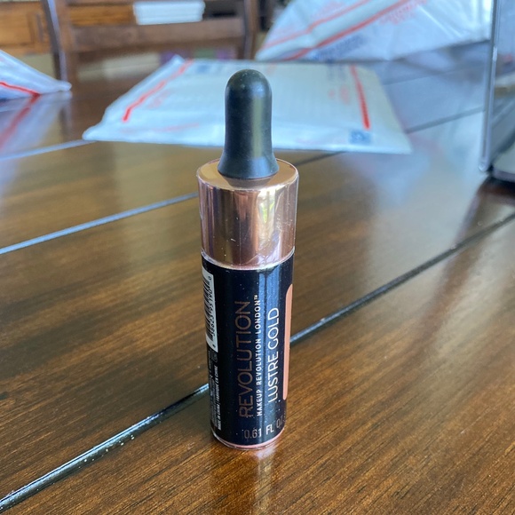 Makeup Revolution | Makeup | Revolution Liquid Highlighter Lustre Gold ...